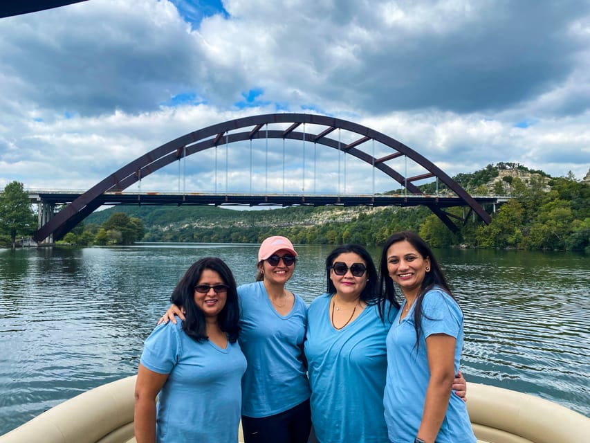 Austin: Tour en barco guiado por el Lago Austin | GetYourGuide