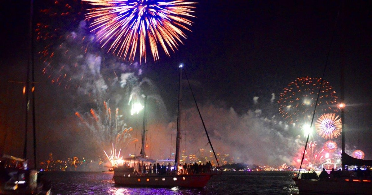 Miami: Crucero para ver los fuegos artificiales del 4 de julio en ...