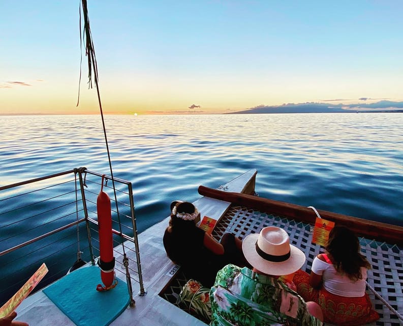 Oahu: Traditional Canoe Sunset Cruise with Dinner | GetYourGuide
