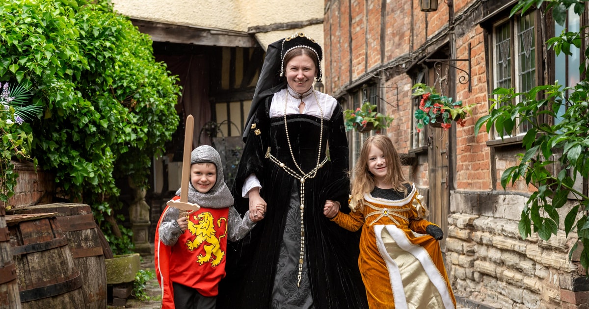 Stratford-upon-Avon: Tudor World Museum Entrance Ticket | GetYourGuide