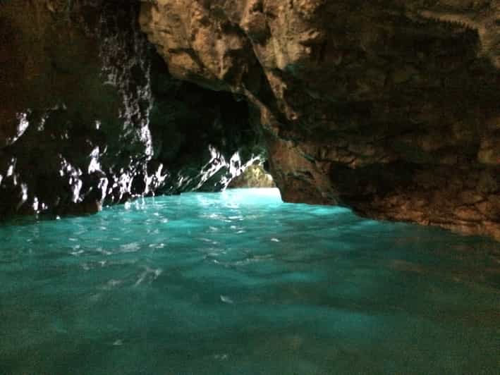 Από Punat: Εκδρομή με σκάφος στο νησί Plavnik με γεύμα | GetYourGuide