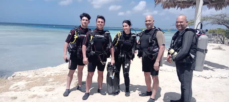 Aruba: Mangel Halto Reef & Hole in the Wall Shore Scuba-duik | GetYourGuide