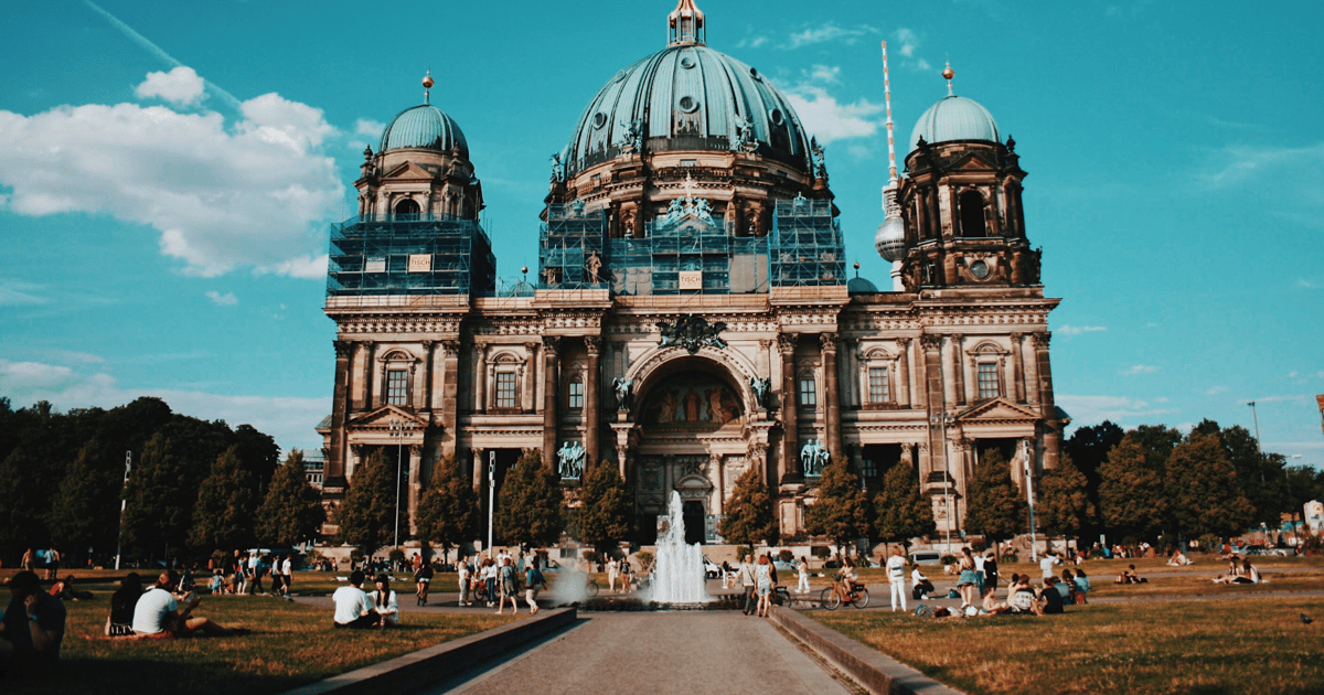 Berlijn: eerste ontdekkingswandeling en leeswandeling | GetYourGuide