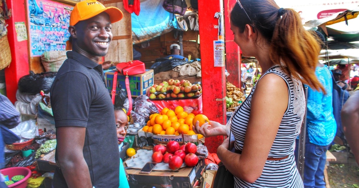 Jinja: tour guidato a piedi con sorgente opzionale del Nilo | GetYourGuide