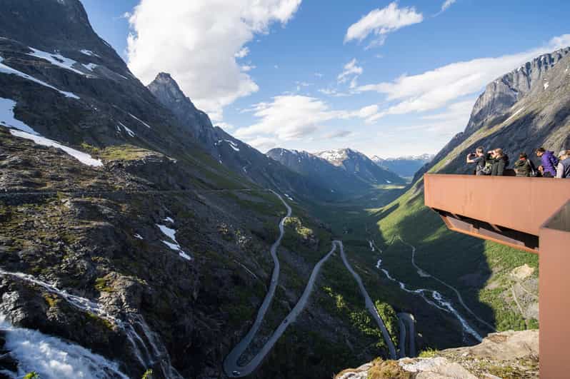 Åndalsnes: Guided Bus Tour to Trollstigen | GetYourGuide