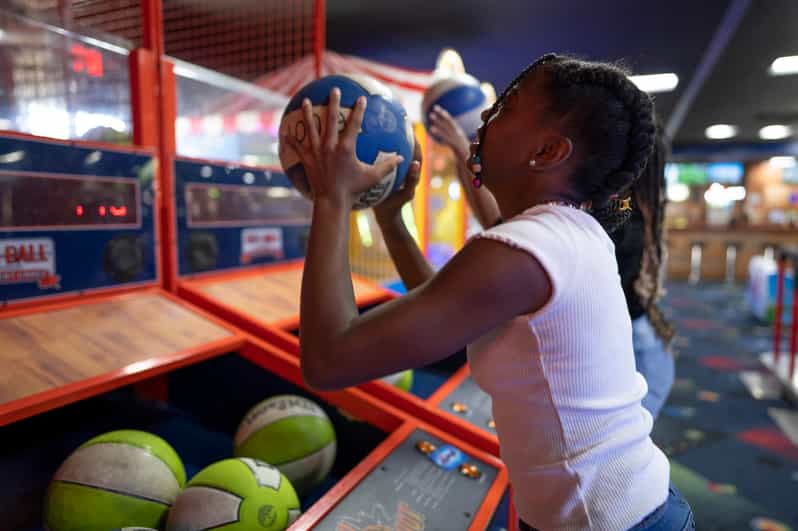 Santa Maria: Boomers Park Admission Ticket | GetYourGuide