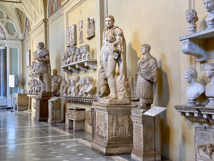 Desde Roma: Museos Vaticanos con entrada reservada y degustación ...