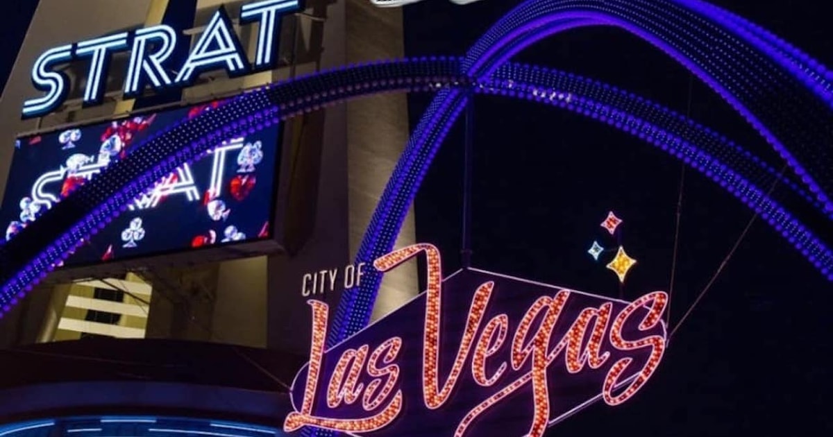 Las Vegas: LA Comedy Club w STRAT Entry Ticket | GetYourGuide