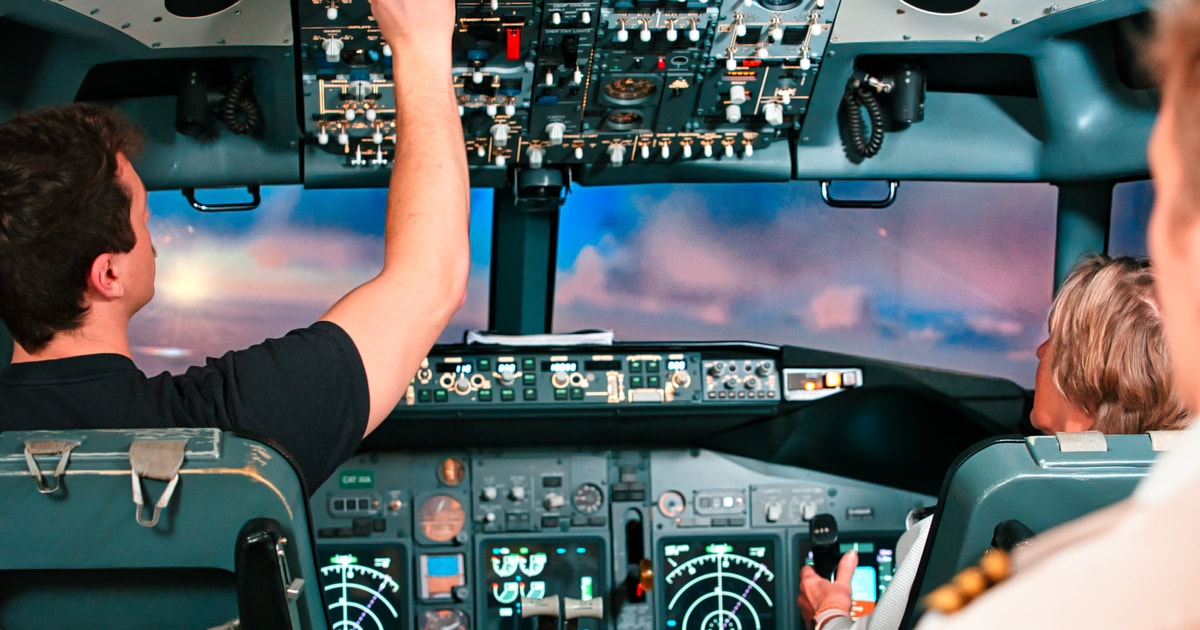 Cologne: Boeing 737 Flight Simulation at the Butz | GetYourGuide