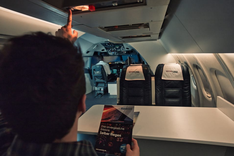 Cologne: Boeing 737 Flight Simulation at the Butz | GetYourGuide