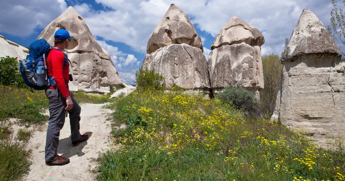 Goreme: Excursie pe jos în Valea Porumbelului și Zemi cu prânz ...