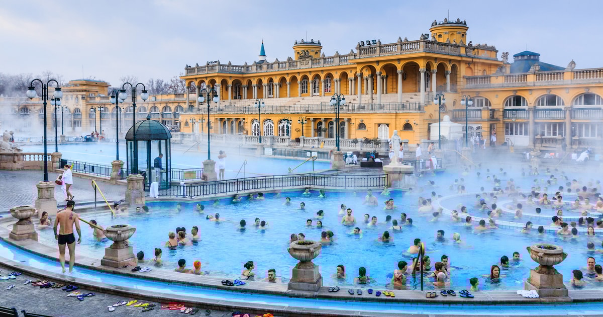 Budapest: Recorrido a pie con audio para smartphone por el Parque de la ...