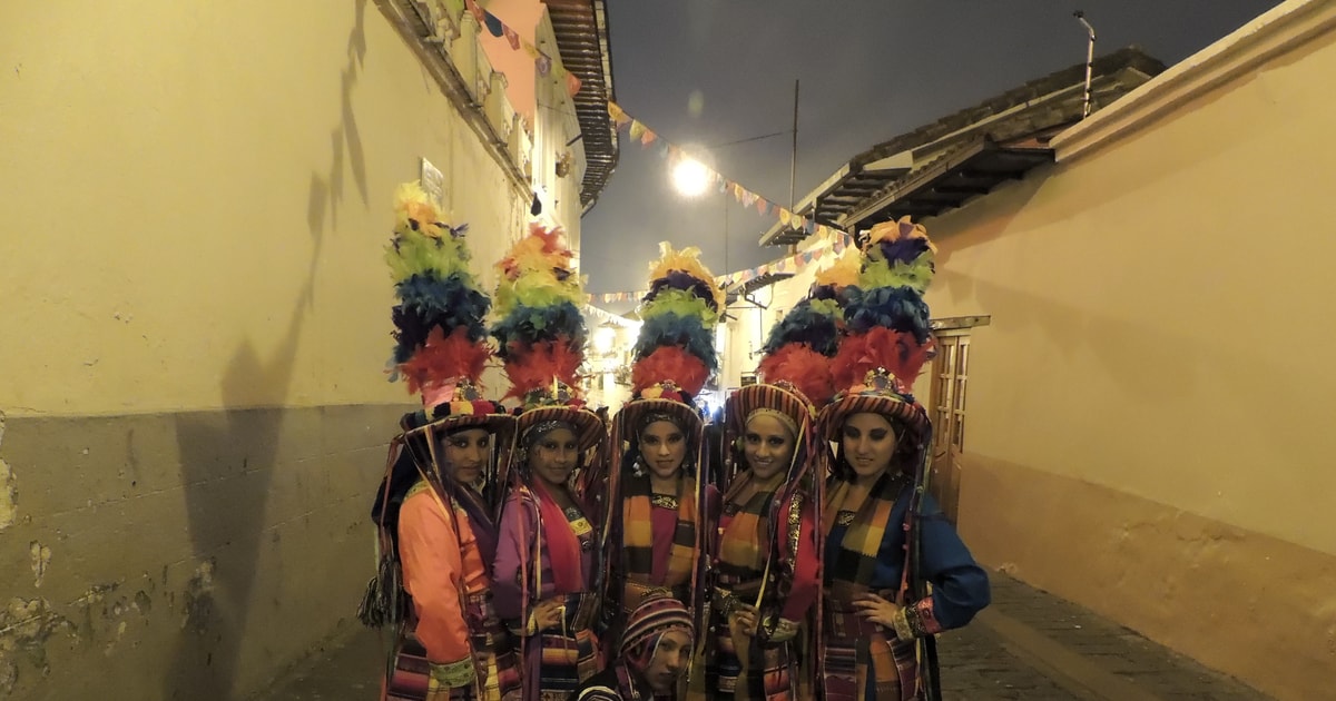 Quito: City Sightseeing Guidad nattvandring | GetYourGuide