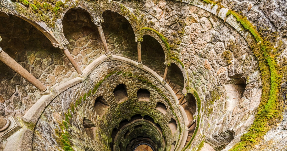 Sintra: Quinta da Regaleira Intrare fără plată și tur audio | GetYourGuide