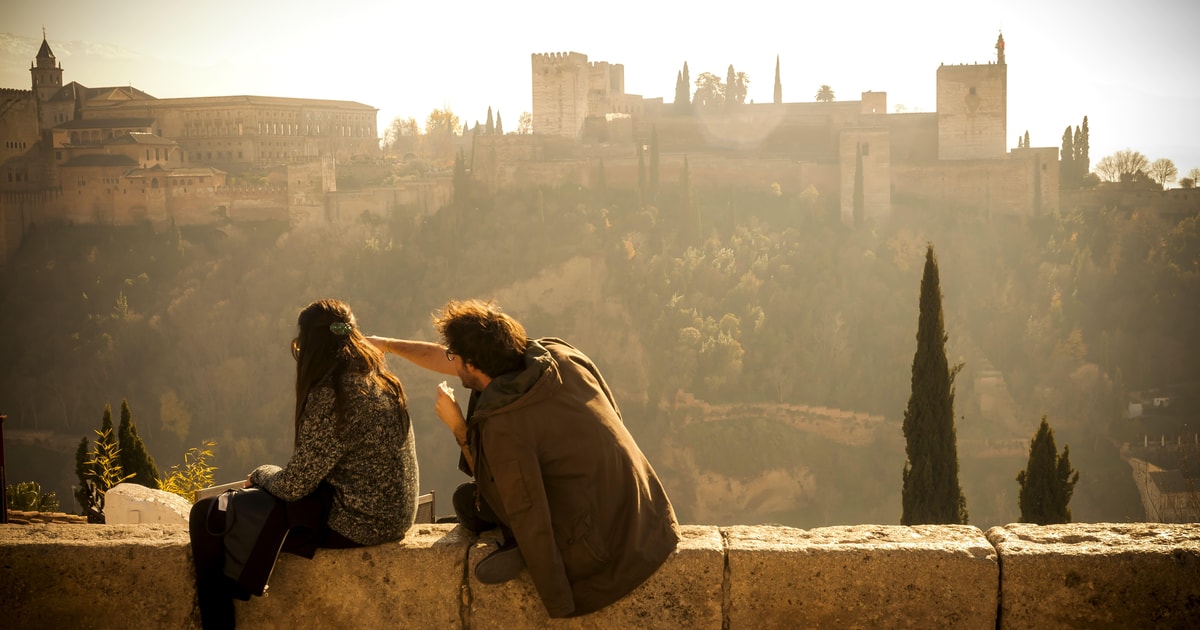 Granada: Alhambra, Cathedral, Royal Chapel and Albayzin tour | GetYourGuide