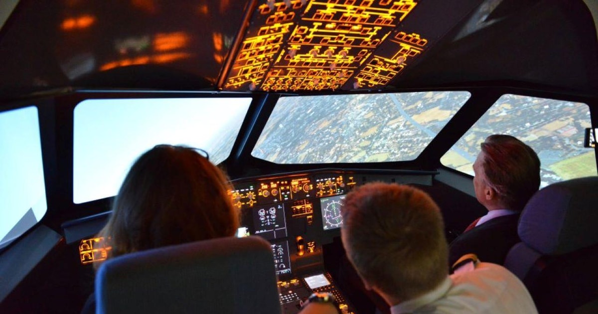 Berlin: 1-Hour Airbus A320 Flight Simulator Private Tour | GetYourGuide