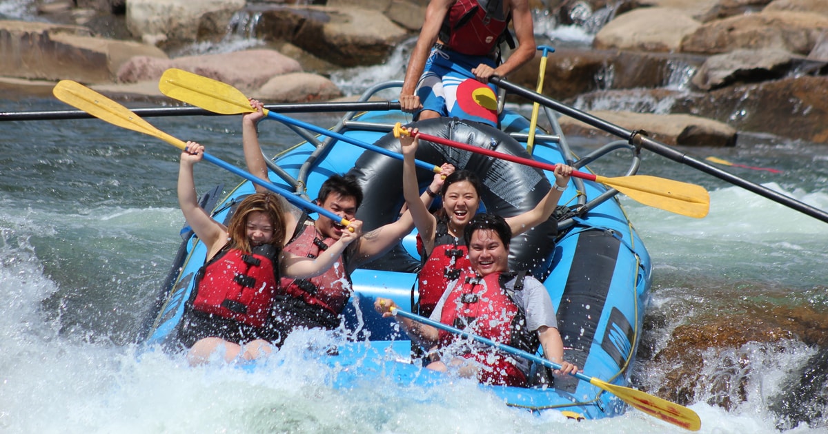 Durango: aventura de rafting en aguas bravas del río Animas | GetYourGuide
