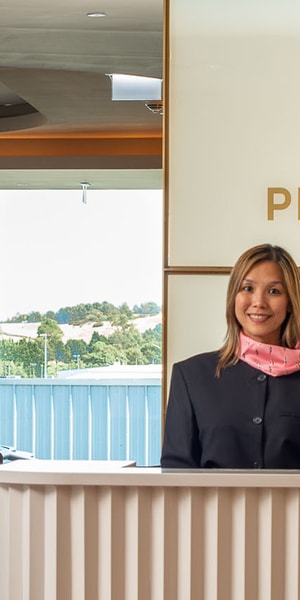 EDI Edinburgh Airport: Plaza Premium Lounge | GetYourGuide