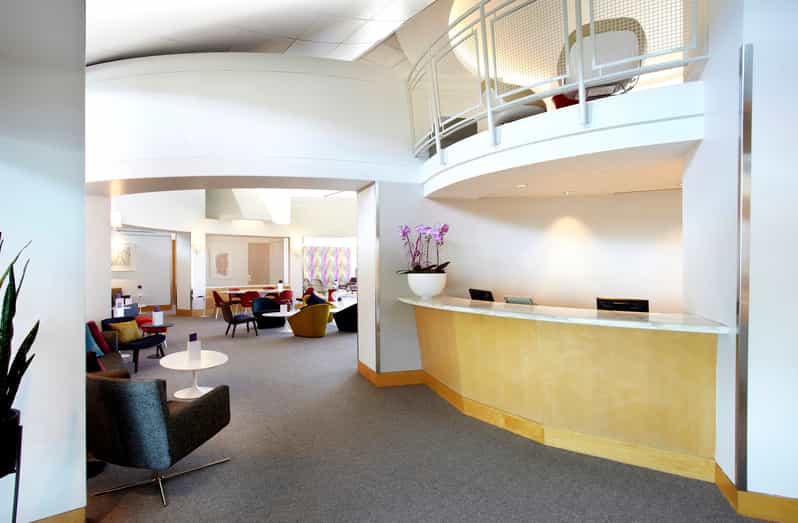 IAD Washington Dulles Airport: Virgin Atlantic Lounge Access | GetYourGuide