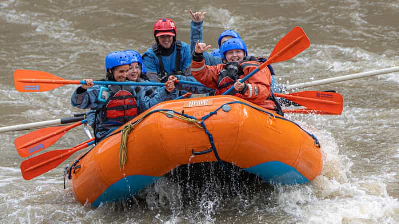 Denali, Alaska: Canyon Wave Raft Class III-IV Paddle/Oar | GetYourGuide