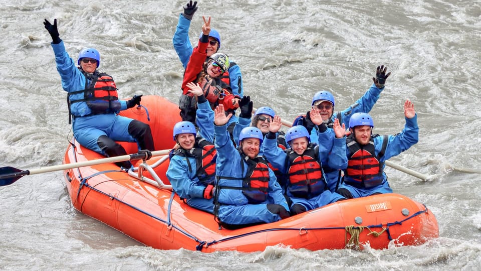 Denali, Alaska: Canyon Wave Raft Class III-IV Paddle/Oar | GetYourGuide