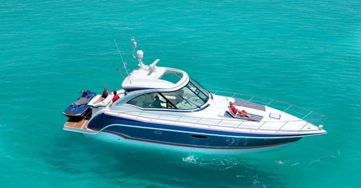 Lake Tahoe: 45-stopowy prywatny jacht czarterowy z kapitanem | GetYourGuide