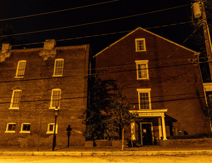 Richmond Ghosts Boos and Booze Haunted Pub Crawl | GetYourGuide