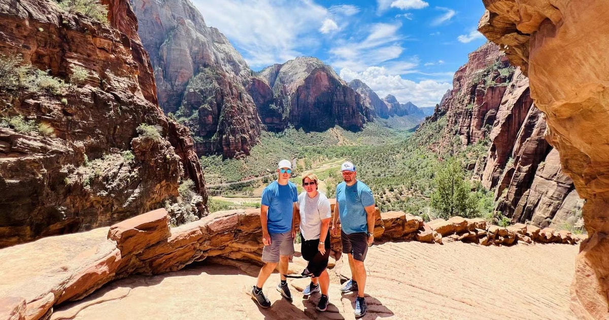 Erkunde Zion: Private Wander- und Fototour ab Las Vegas | GetYourGuide