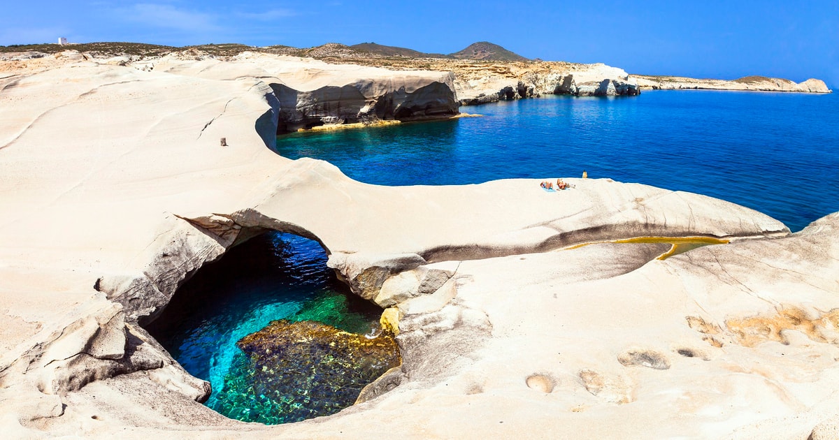 Desde Sifnos: Excursión en lancha rápida por Kimolos y Milos Norte ...