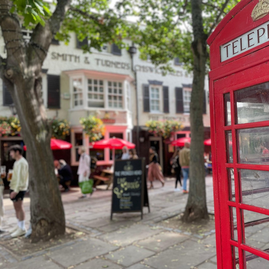 Richmond: Ted Lasso Guided Walking Tour | GetYourGuide