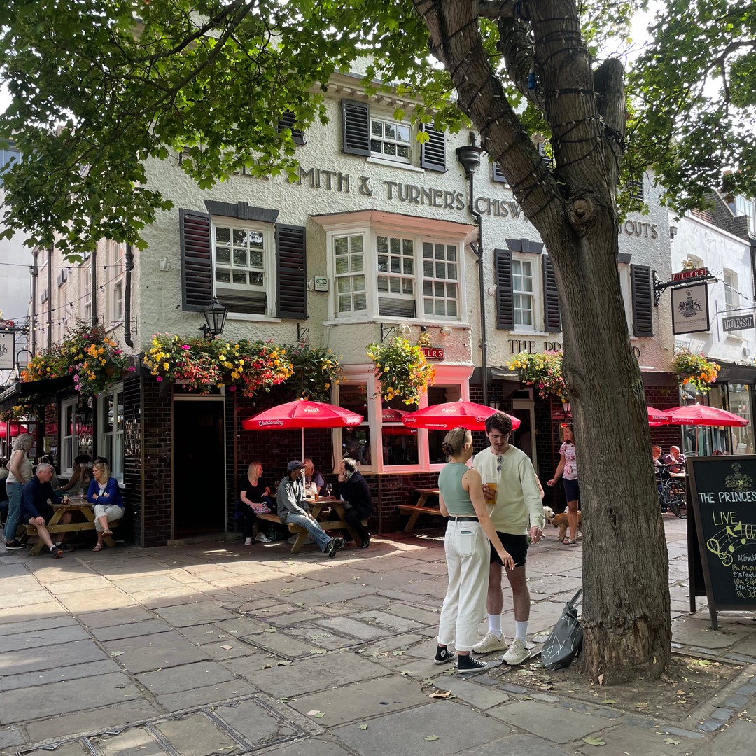 Richmond: Ted Lasso Guided Walking Tour | GetYourGuide