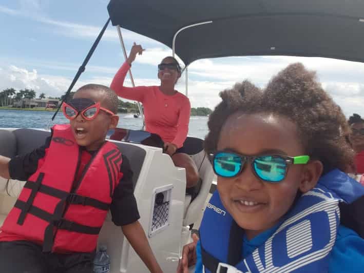 North Bay Village: Private 22-Foot Bayliner Charter | GetYourGuide
