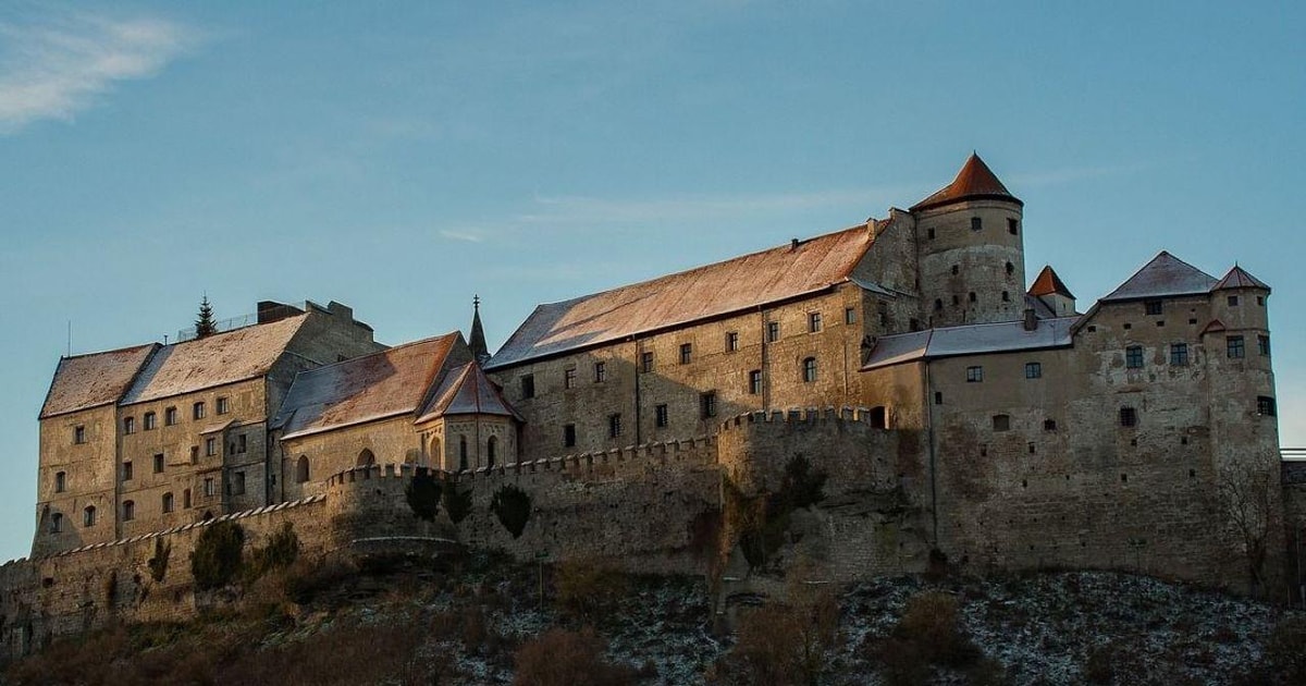 Burghausen: Burg Burghausen Private Tour | GetYourGuide