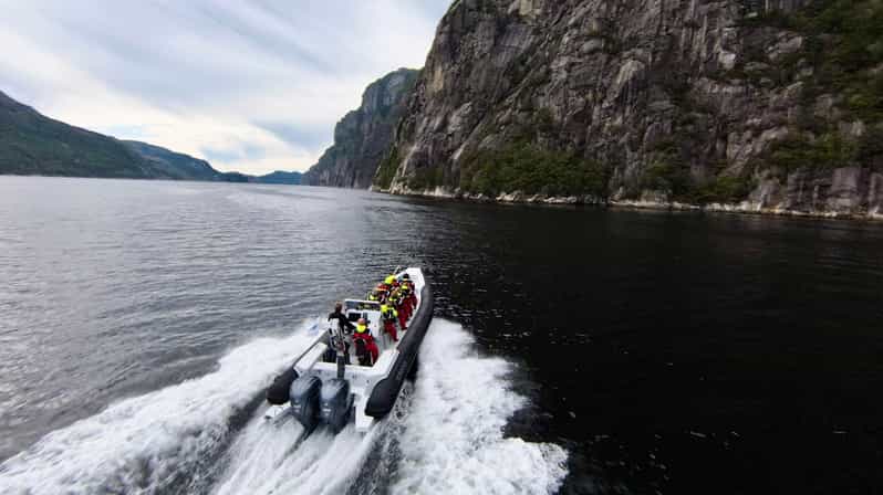 Stavanger: Excursión en barco por el Lysefjord hasta la Roca del ...