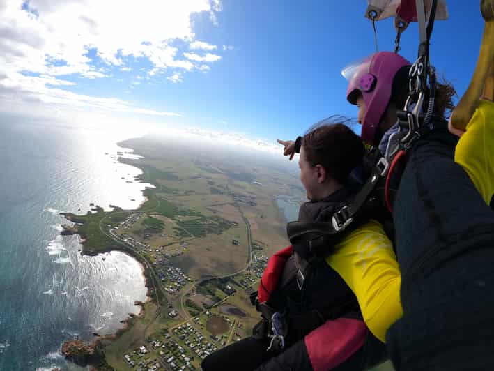 Great Ocean Road: Skydive over the Twelve Apostles | GetYourGuide