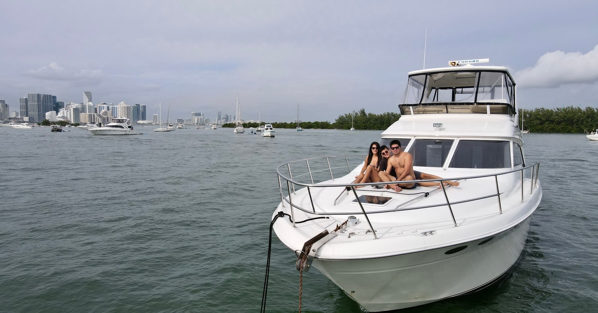 Miami: noleggio yacht di lusso privato da 52 piedi con capitano ...