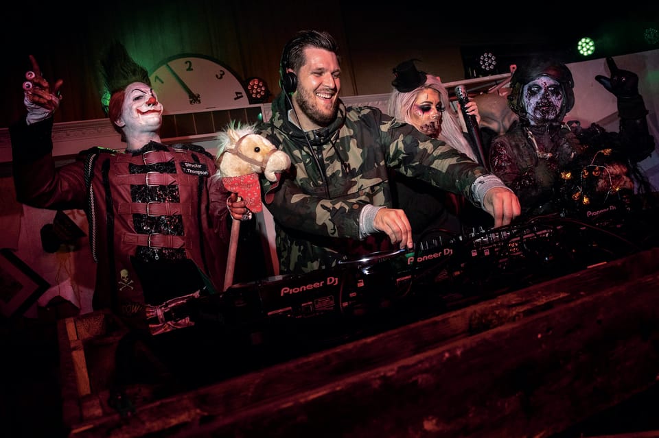 Bottrop: Movie Park Full-Day Admission Ticket | GetYourGuide