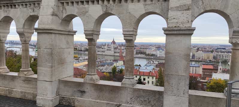 Budapest: Tour a piedi nel quartiere del Castello di Buda | GetYourGuide