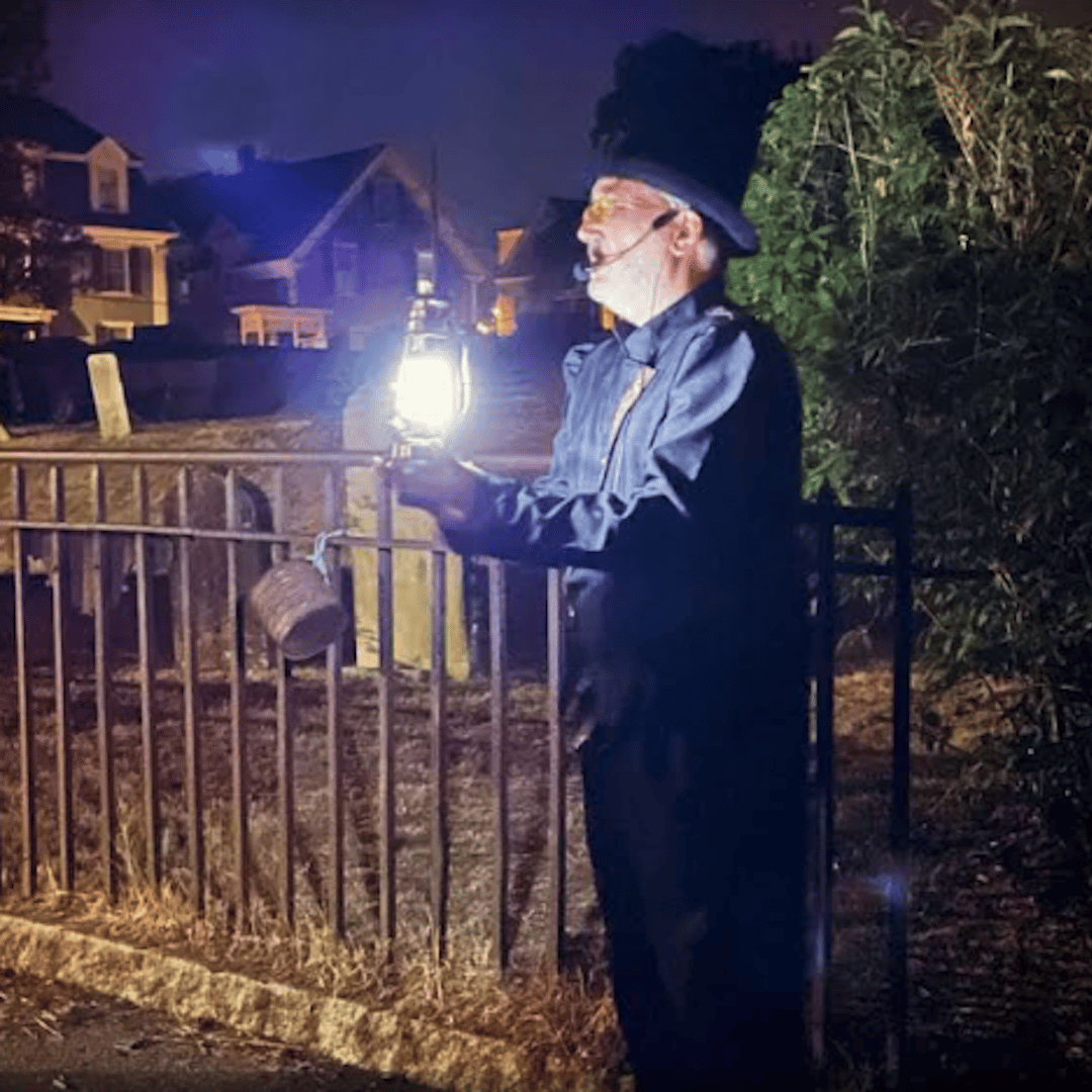 Salem, Massachusetts: Haunted Footsteps Ghost Tour | GetYourGuide