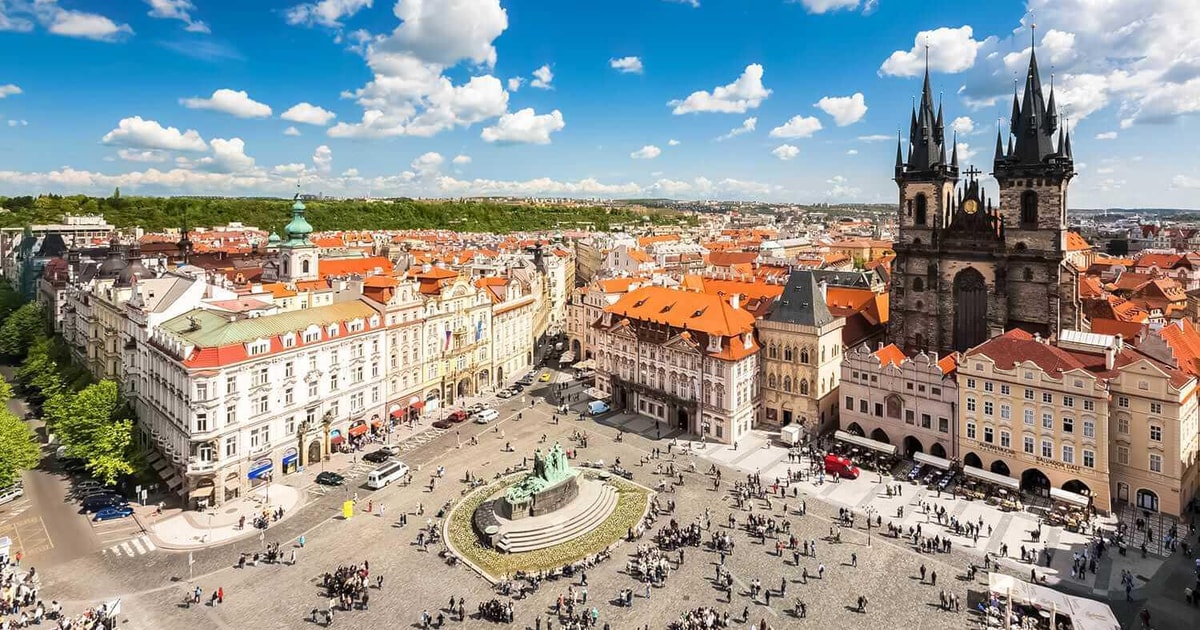 Au départ de Vienne : Excursion privée d'une journée à Prague inc ...