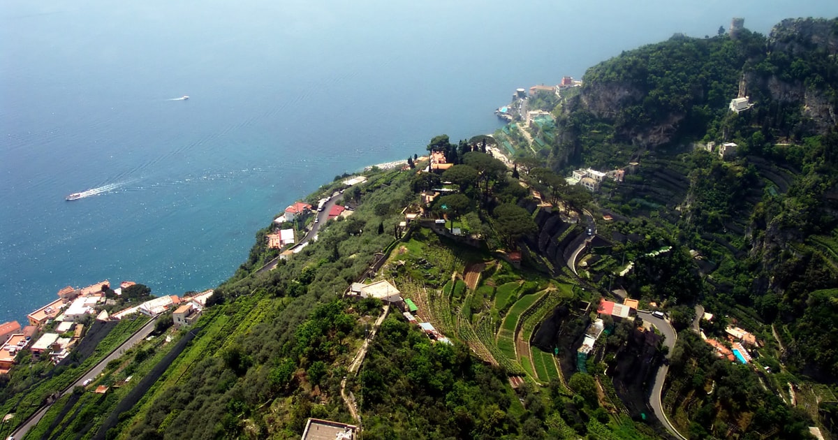 Traslado en barco privado de Salerno a Amalfi o Positano | GetYourGuide