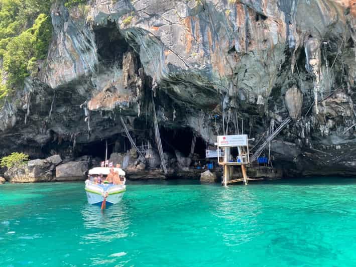 Phuket: Phi Phi & Khai-sziget magán gyorshajó charter túra: Phi Phi Phi ...