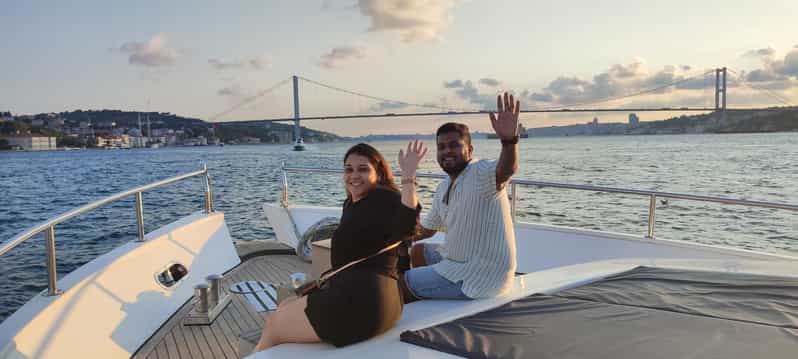 Istanbul: Bosphorus Sunset Cruise with Live Guide and Drinks | GetYourGuide