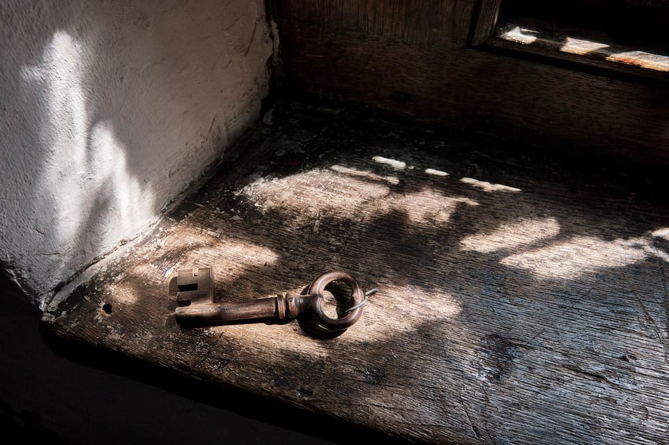 The Hague: Prison Gate Museum | GetYourGuide