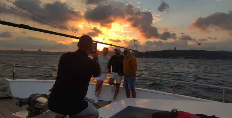 Istanbul: Bosphorus Sunset Cruise with Snacks and Drinks | GetYourGuide