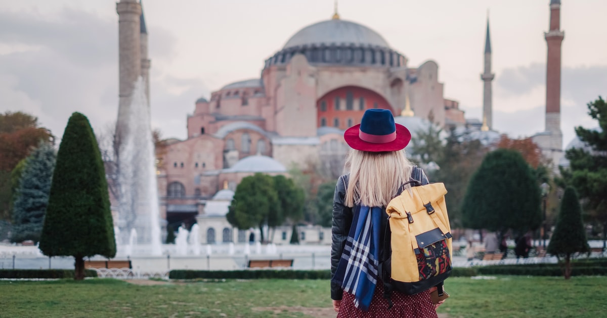 Istanbul Walking Tour: Mosques, Palace, Cistern with Lunch | GetYourGuide