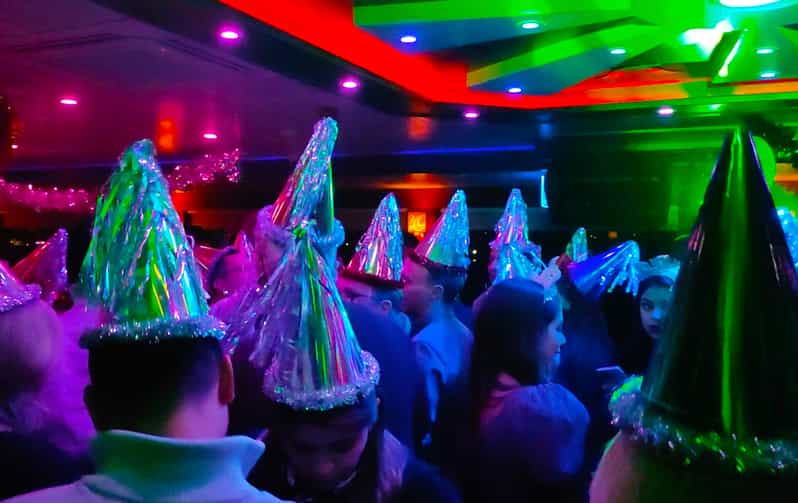 Istanbul: New Year's Eve Dinner Cruise Ticket w/ DJ & Drinks | GetYourGuide