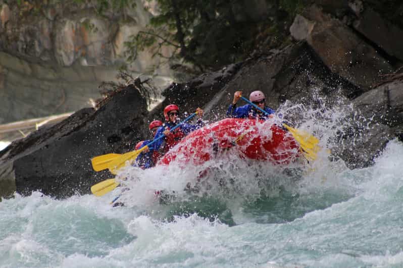 Rafting de 5 horas no rio Fraser no Parque Nacional de Jasper ...
