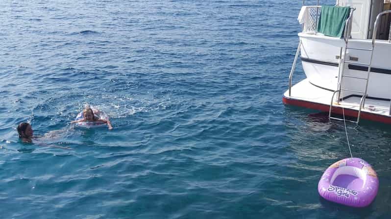 Von Zadar aus: Ganztagesausflug zum Saharun Strand mit dem Privatboot ...