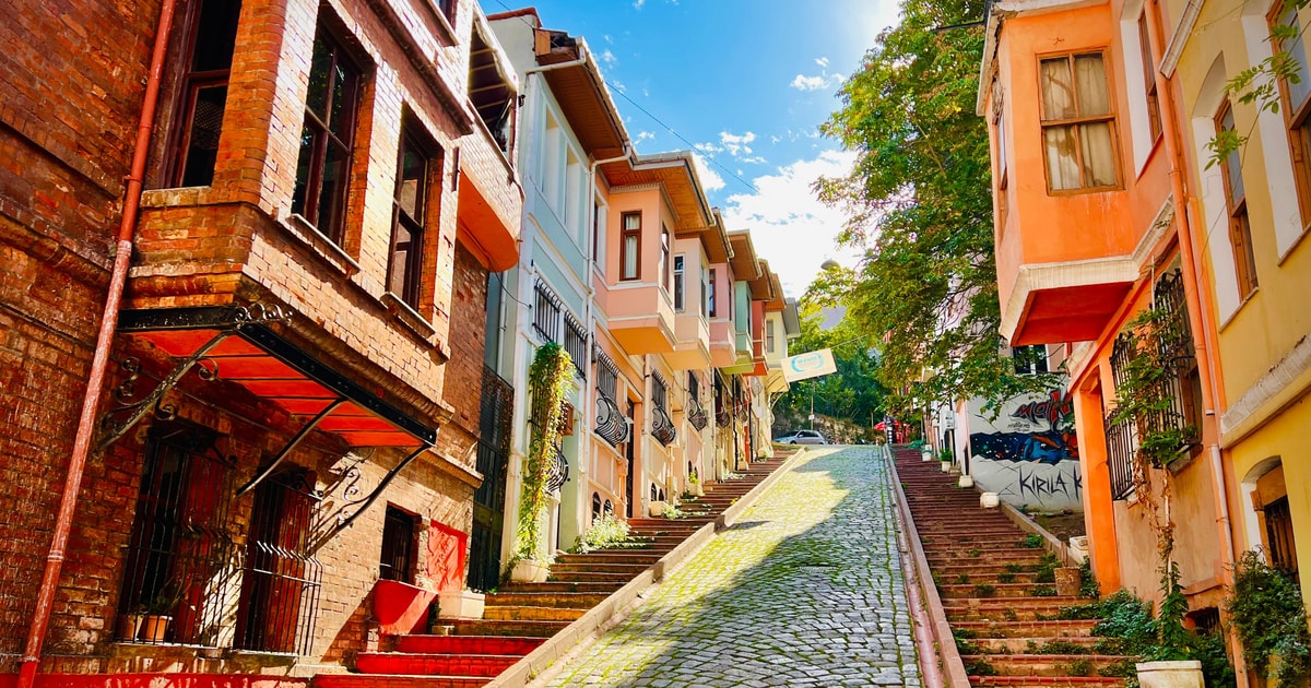 İstanbul: Fener, Balat, Eski Rum ve Yahudi Mahallesi Turu | GetYourGuide